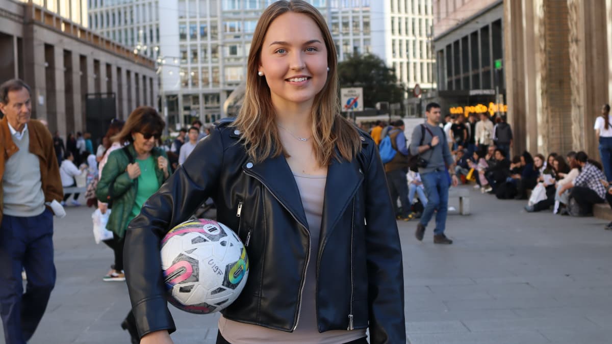 Ruotsalaiset supertähdet näyttivät heti suuruutensa AC Milaniin ...