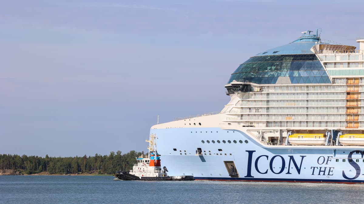 Maailman suurin risteilyalus lähti liikkeelle Turun telakalta varhain ...