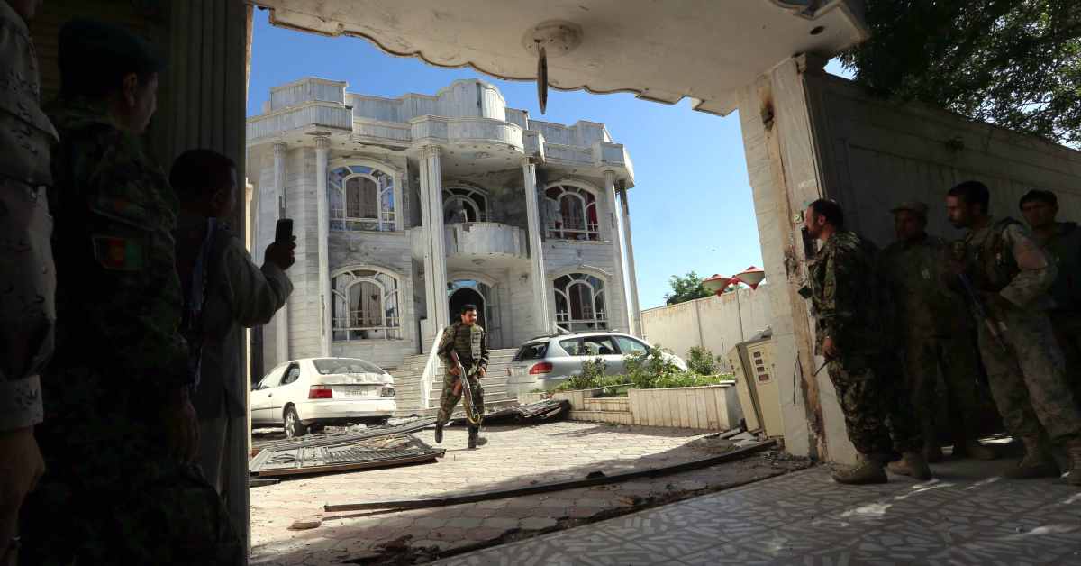 Talibaner angrep indiskt konsulat i Afghanistan | Utrikes | Svenska Yle
