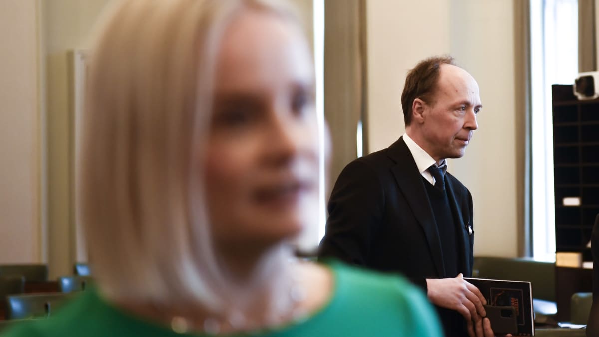 Riikka Purra luotsasi perussuomalaiset voittoon – Jussi Halla-aho ...