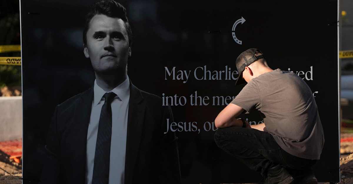 Konservativa profilen Charlie Kirk död efter att ha skjutits på ...