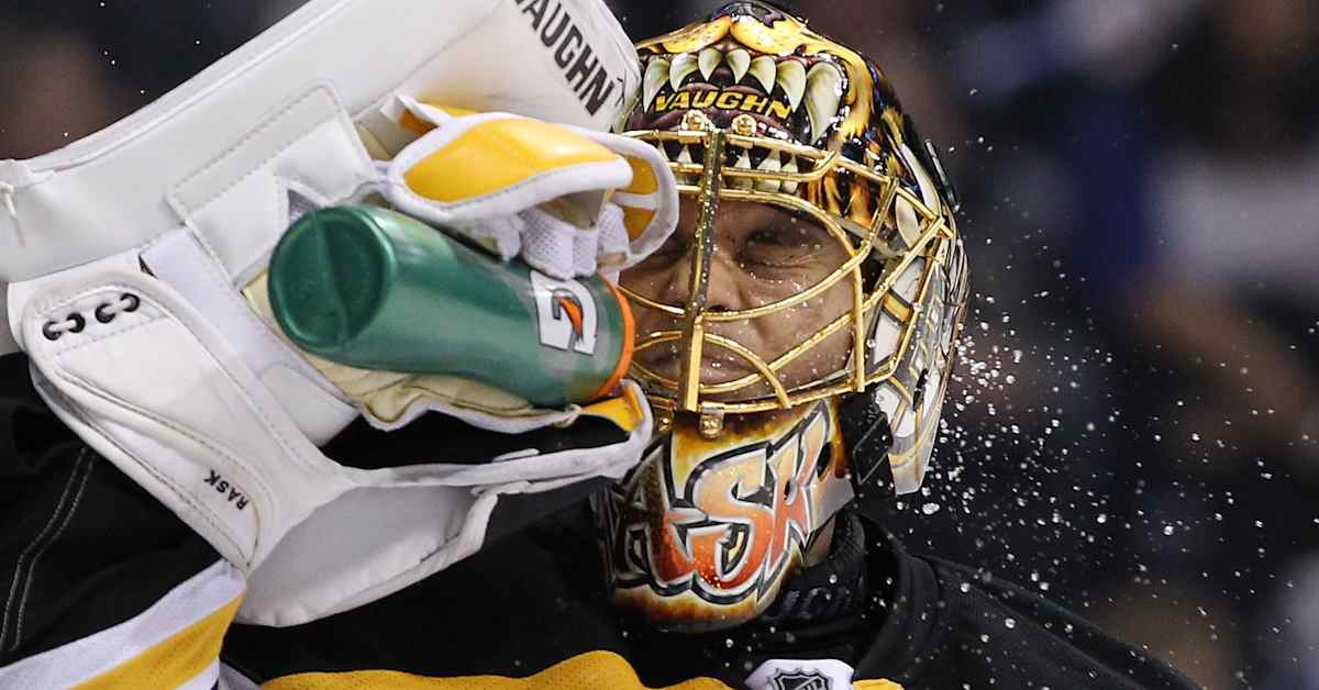 Svettig kväll för storspelande Rask – Boston krossade Pittsburgh ...