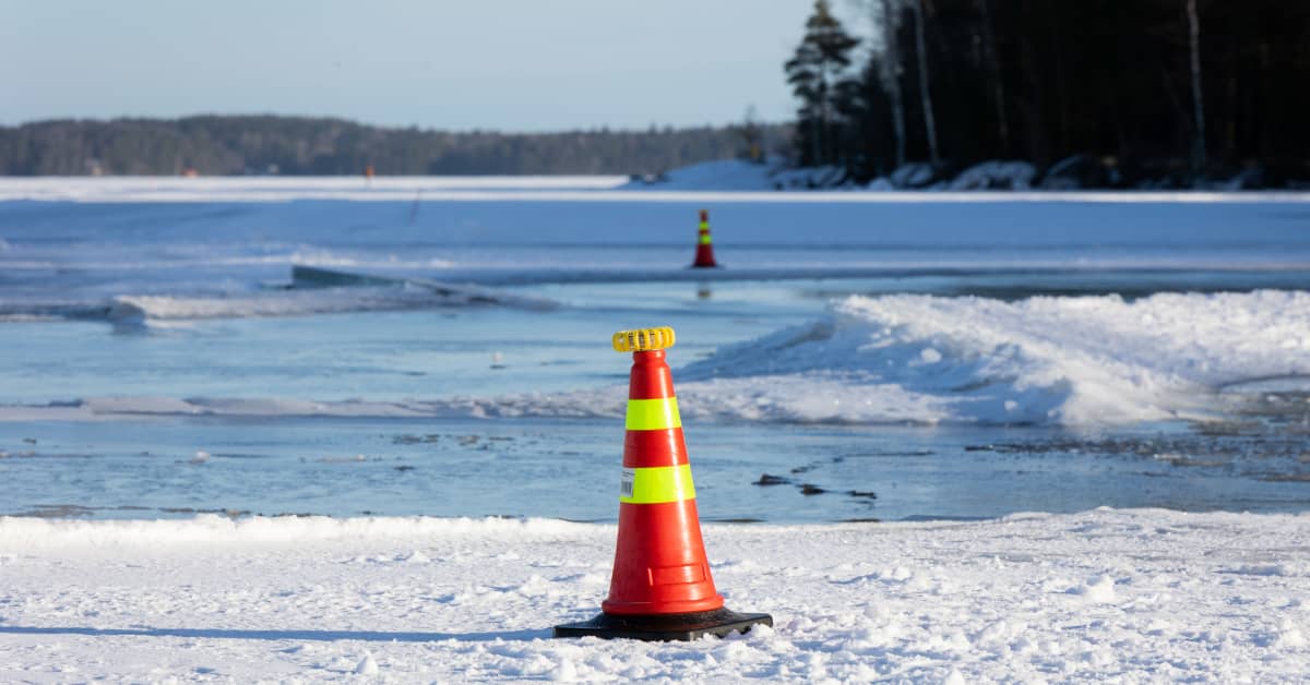 Finland's lake ice thinner than usual, experts warn | Yle News | Yle