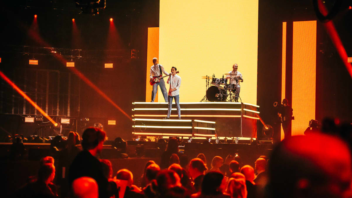 Bess, Gettomasa ja Pehmoaino kahmivat Emmoja jännittävässä gaalassa ...