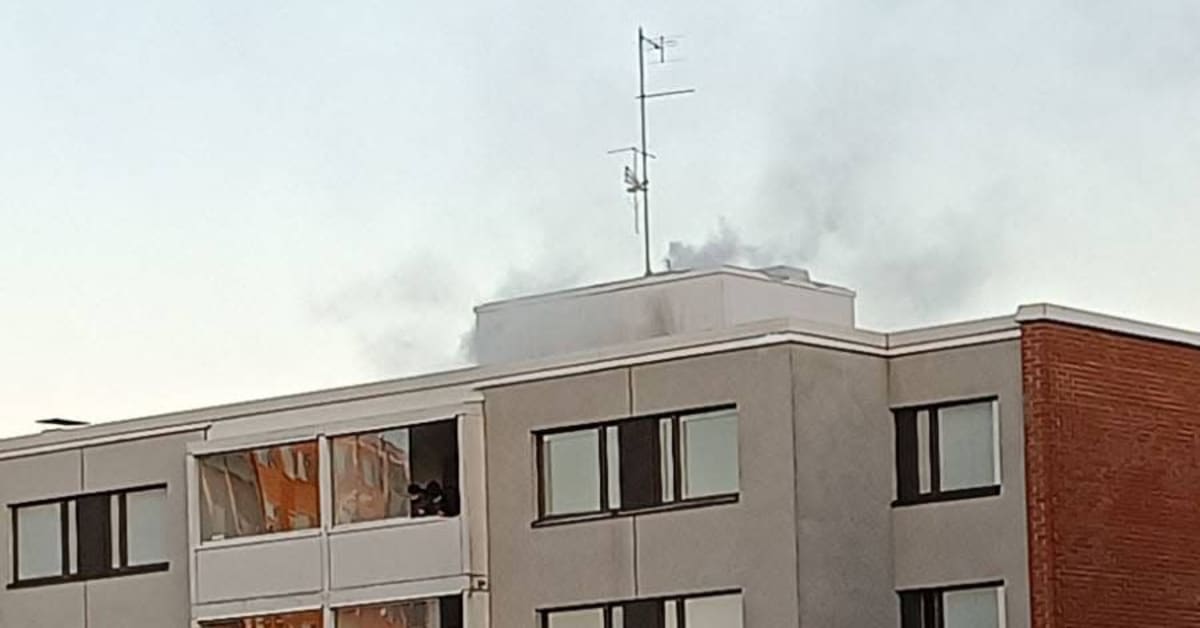 Kerrostalossa syttyi tulipalo Helsingin Pohjois-Haagassa – kymmeniä ihmistä evakuoitiin, viisi ...