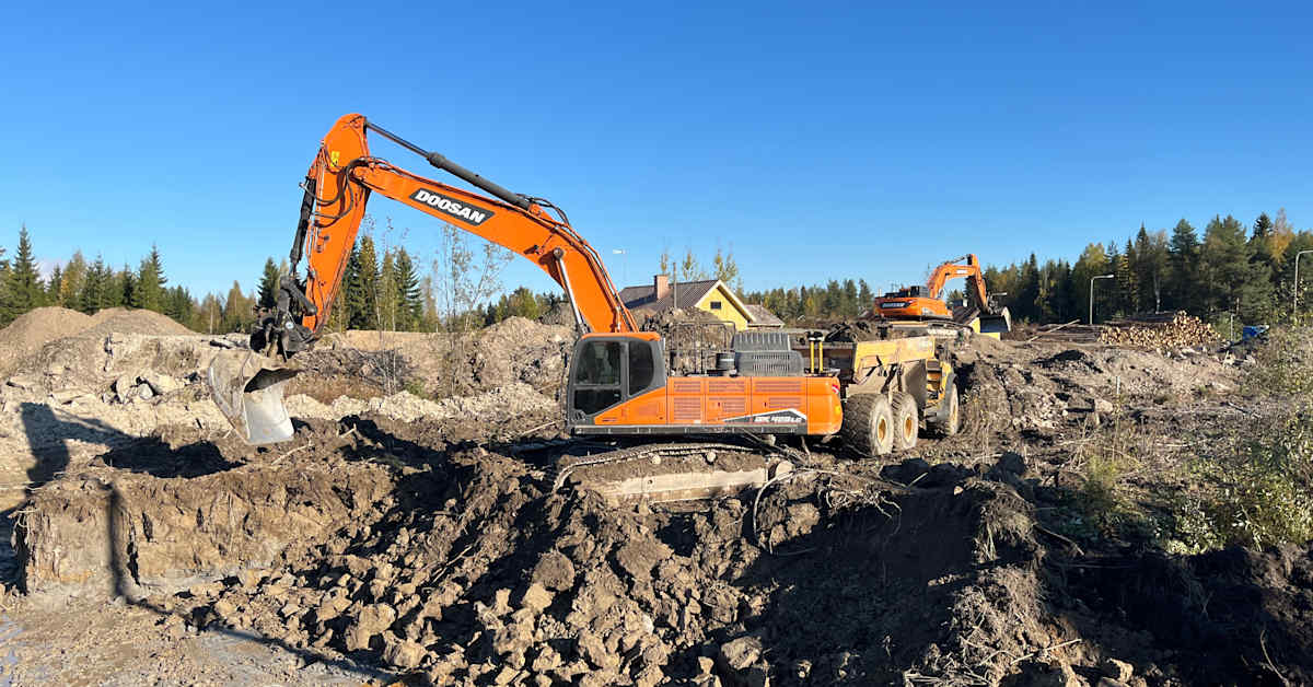 Kahden valtatien risteyksessä alkoi iso remontti Lieves­tuoreella ...