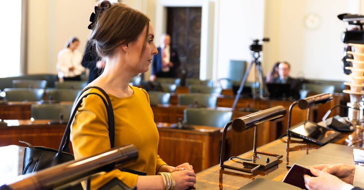 Eeva Kalli: "Kulmunin ero kuvaa hänen tapaansa kantaa vastuuta" | Yle
