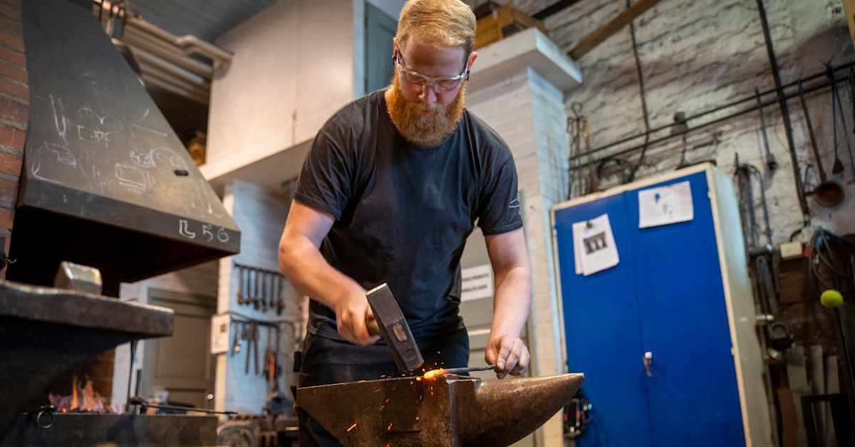 Sebastian utbildade sig till smed: ”Det dröjde länge innan jag hittade ...