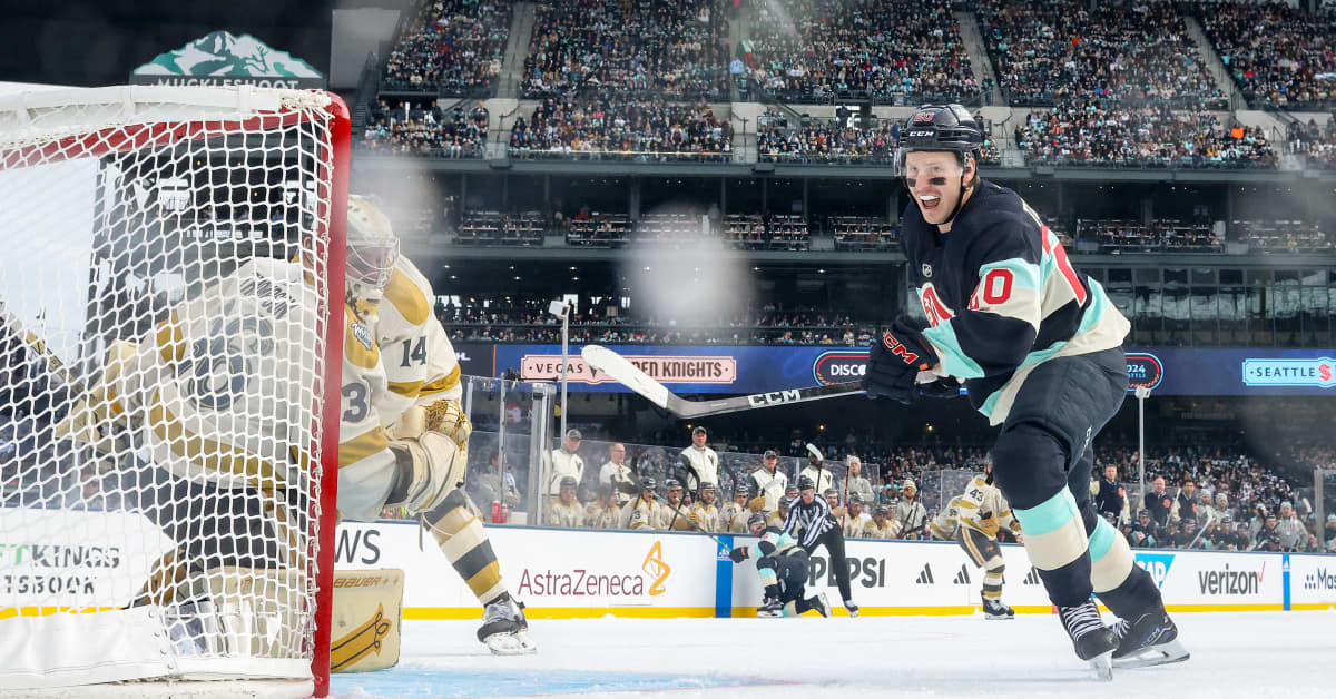 Eeli Tolvanen saapui kalakauppiaan asussa NHL:n ulkoilmaotteluun ja ...