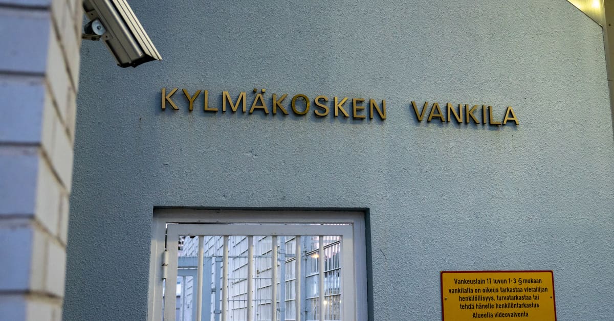 Vanki iski toista vankia useita kertoja peilin palalla Kylmäkosken ...