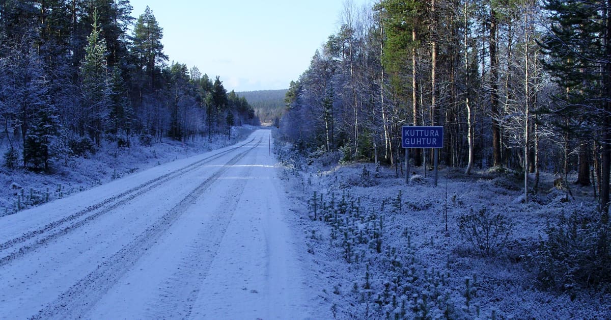 Runsas lumisade sulaan maahan teki lumen aurauksen Lapin sorateillä ...