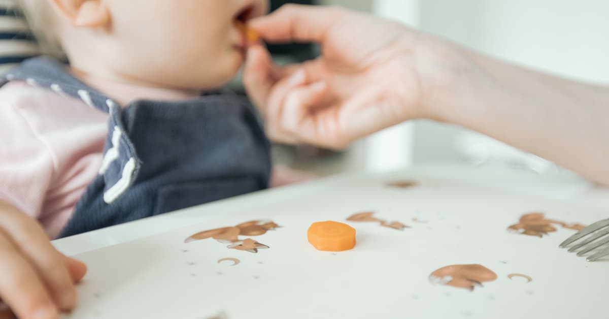 Vauvalla oli ongelmia syömisessä ja kommunikoinnissa, mutta vasta yksi ...
