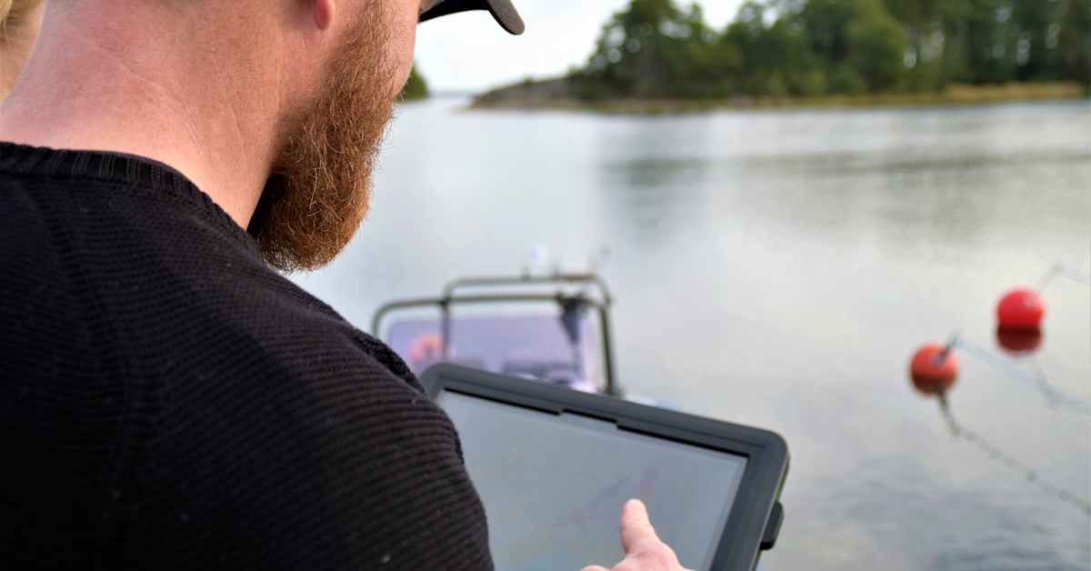 Världsunikt koncept - Matias Scheinin kör forskningsbåt som tickar in ...