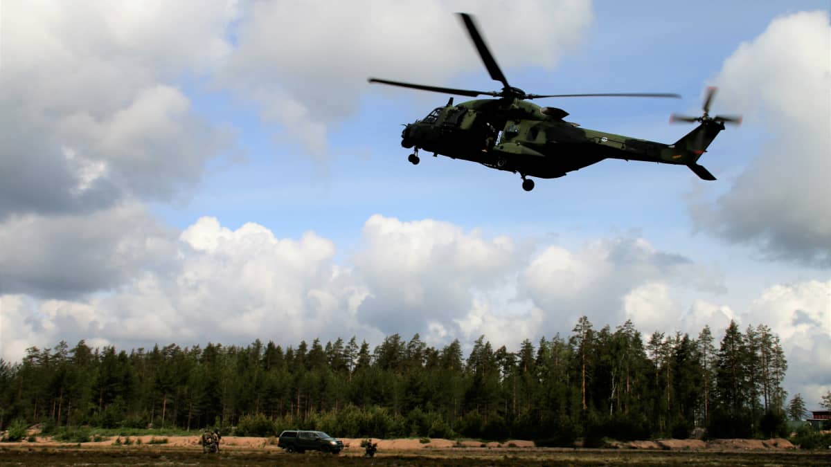 Utin jääkärirykmentti harjoittelee maanantaista perjantaihin ...