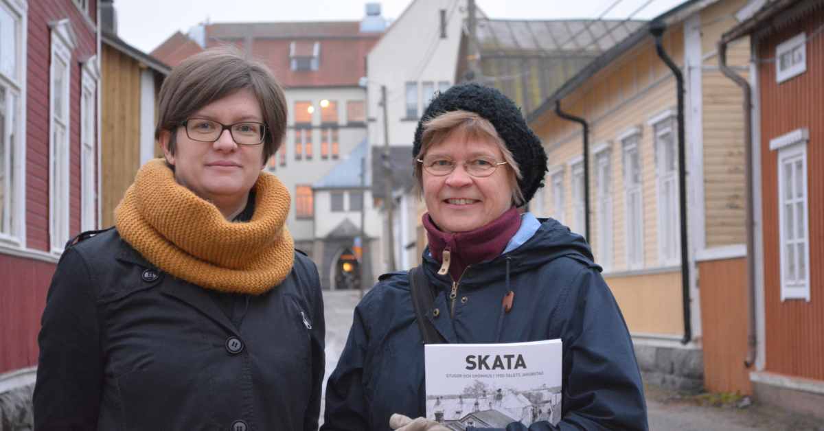 Stadsdelen Skata i Jakobstad fick egen bok | Österbotten | Svenska Yle