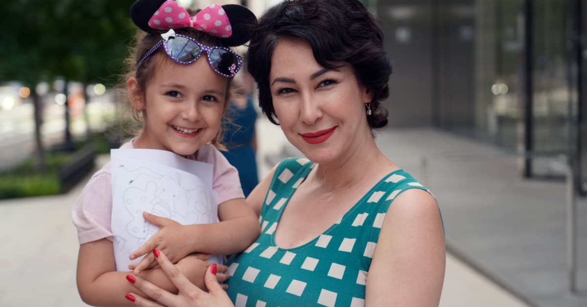 “Hienoa saada rahaa kerran kuussa“ – Lapsilisät kilahtavat tänään ...