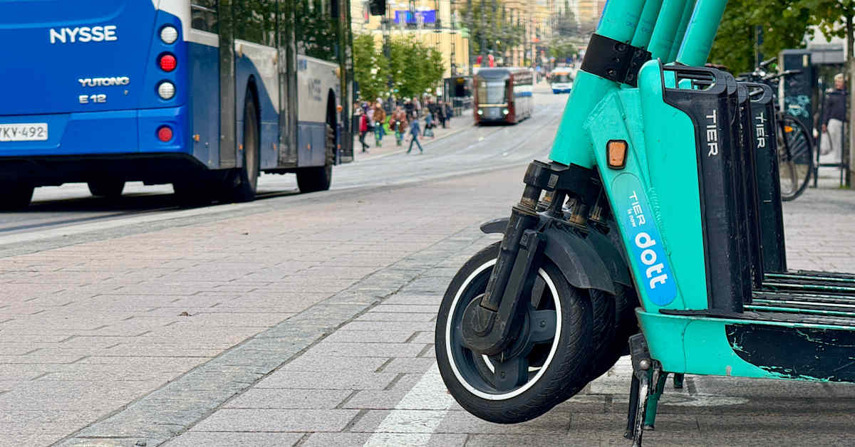 Tampere rajoitti sähkö­potku­lautojen käyttöä – nyt Tier vaatii ...