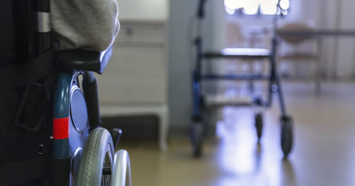 Moni vanhus kokee olevansa sosiaalisesti kuollut – tutkija: "Jos ...