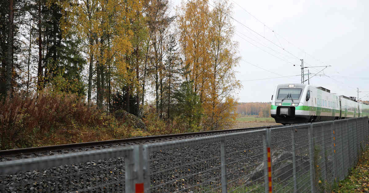 Mihin katosi junarata Vaasan lentokentälle? Mustasaari poisti ...