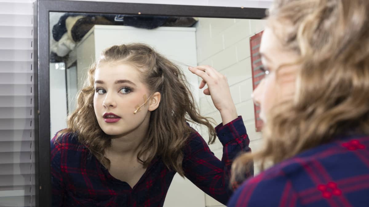 Lukiolaiset saivat Vantaalla oikeuden esittää 80-luvun legendaarisen ...