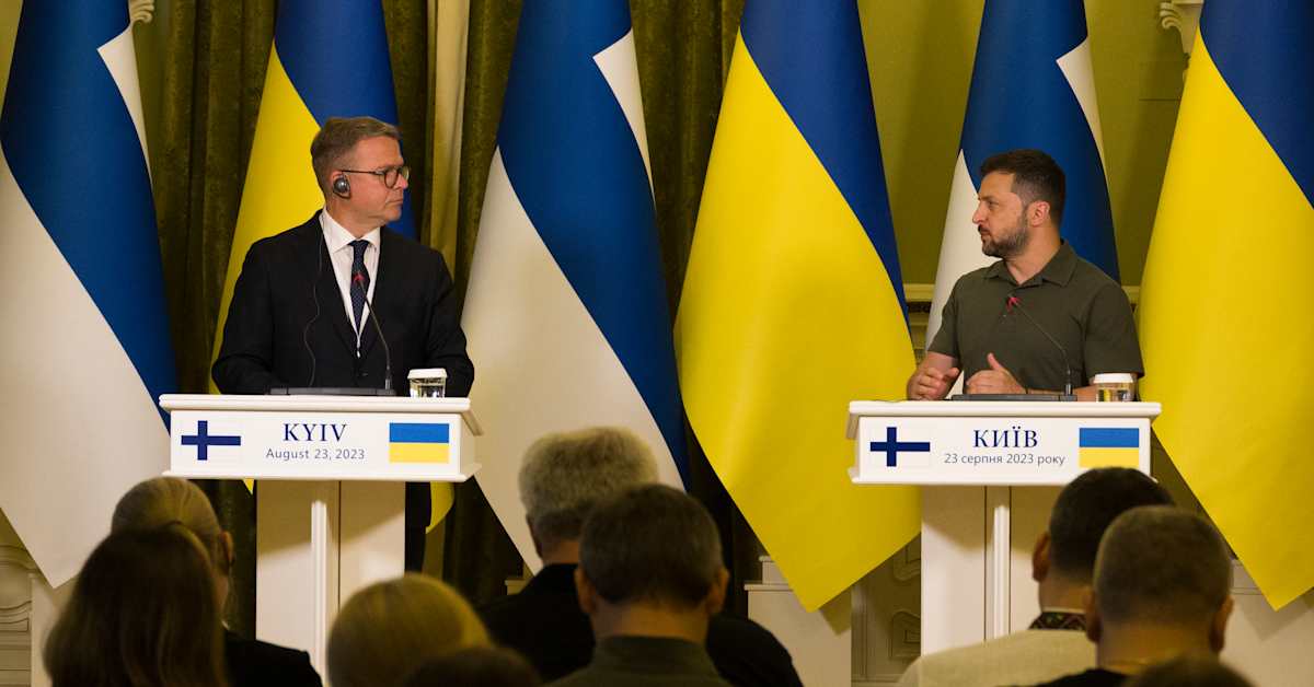 Zelensky tells Orpo Ukraine wants Finnish APC production as Finland's PM visits Kyiv | Yle News ...