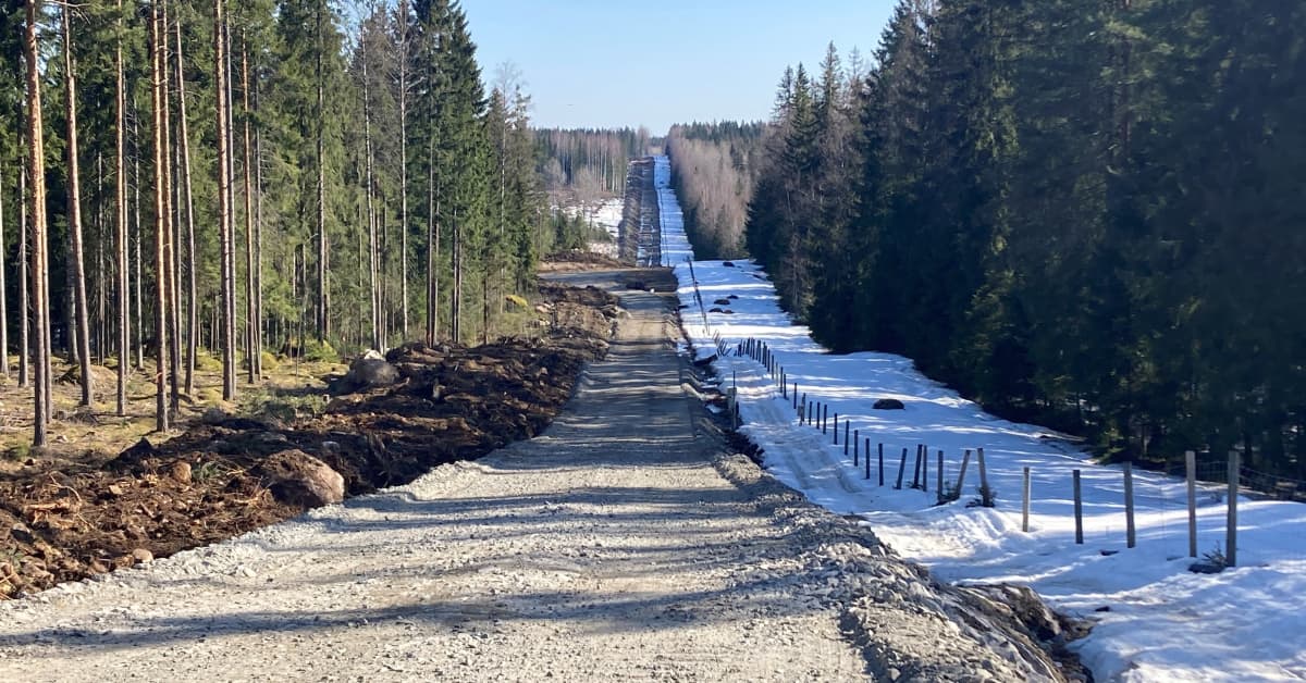 Finland starts building fence on Russian border | Yle News | Yle