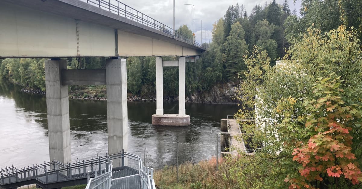 Kuusankosken keskustan jokinäkymät menivät kuin kuumille kiville ...