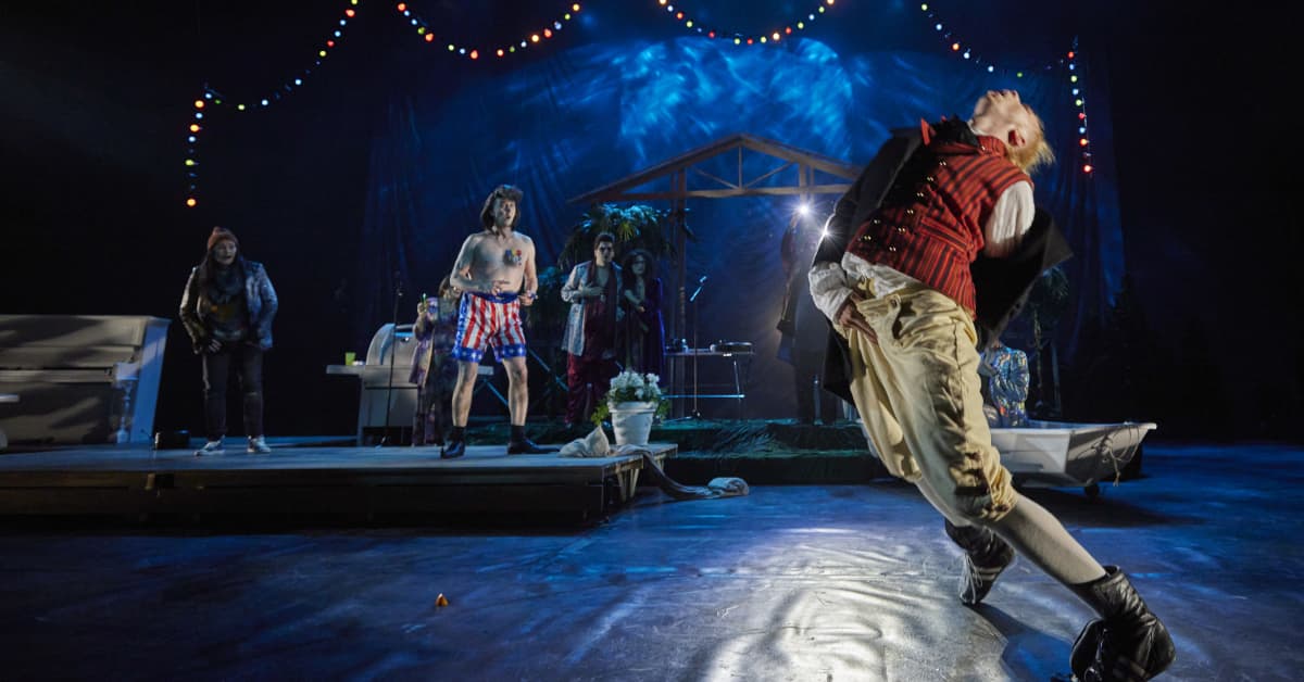 Paljas peppu ja läheinen kohtaus pillimehun kanssa olivat kristillisen ...