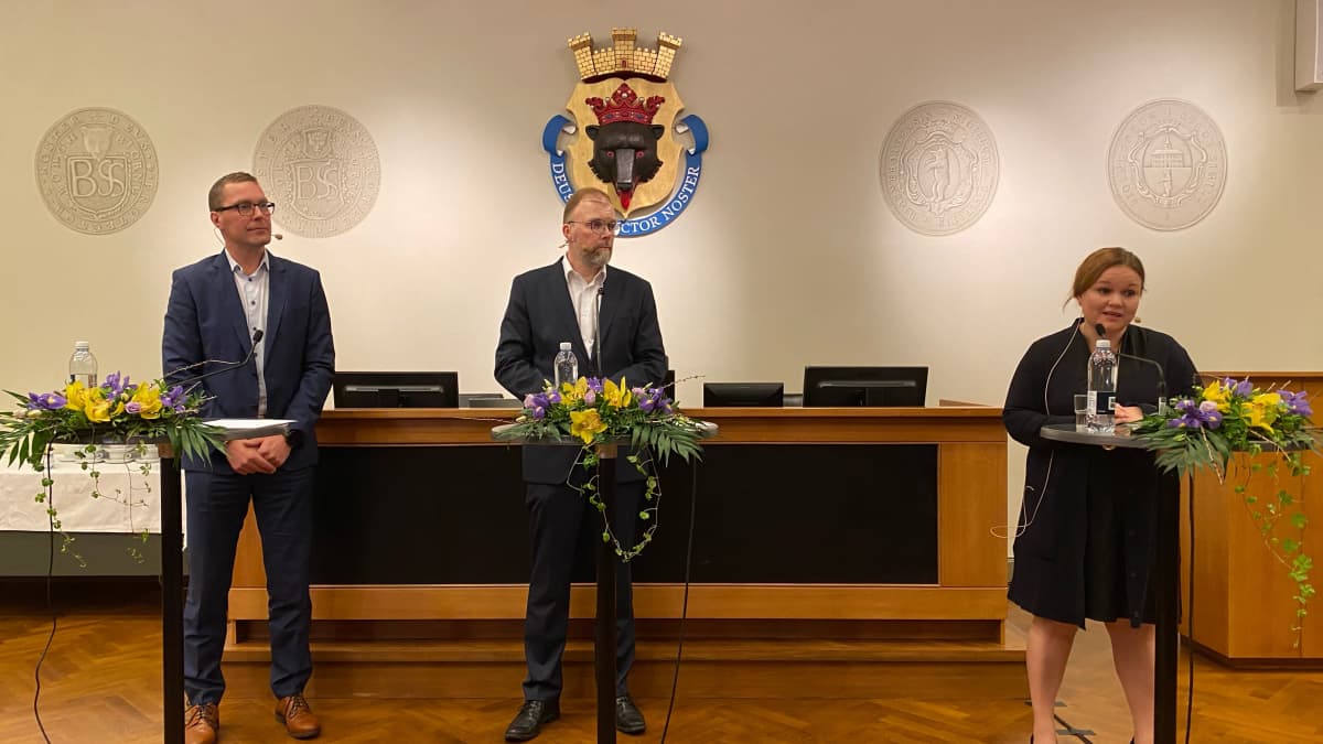 Porin uusi kaupunginjohtaja valitaan tänään - valtuustoryhmissä hiotaan ...