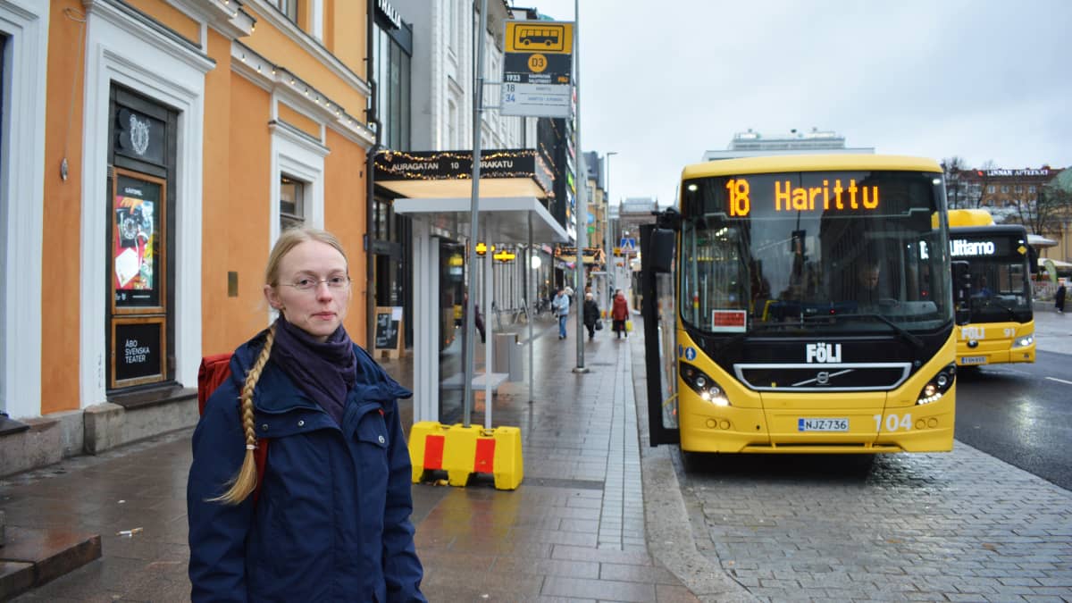 Museokeskus yllättyi uudesta bussikatoksesta Åbo Svenska Teaterin ...
