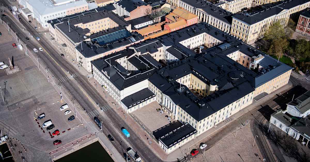 Silminnäkijä: Drooni lensi Presidentinlinnan yllä – lennättäjät ...