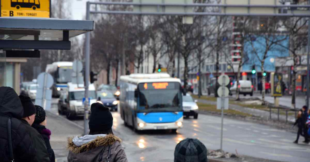 Vasa testar snabbtur med buss till Runsor | Österbotten | Svenska Yle