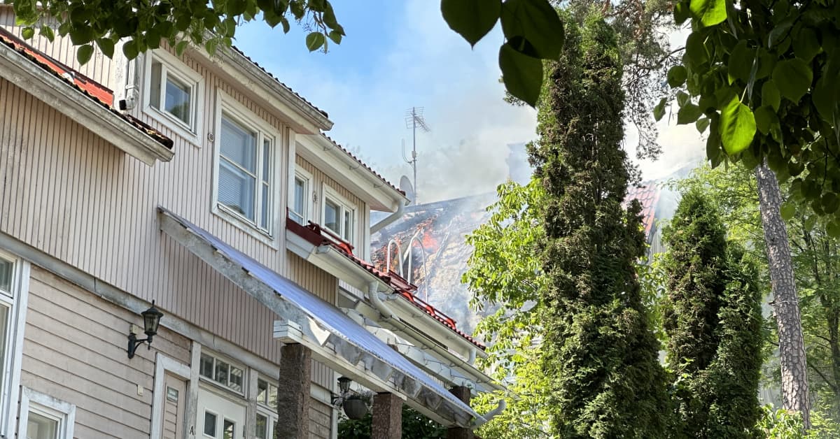 Historiallisen rakennuksen palo Helsingin Kulosaaressa saatu hallintaan ...