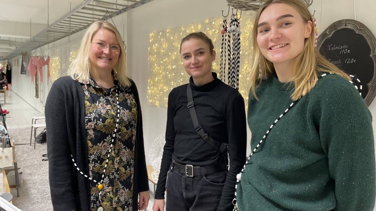 Kädentaitajien lahjapaja kokosi Oulun keskustaan ennätysmäärän myyjiä ...