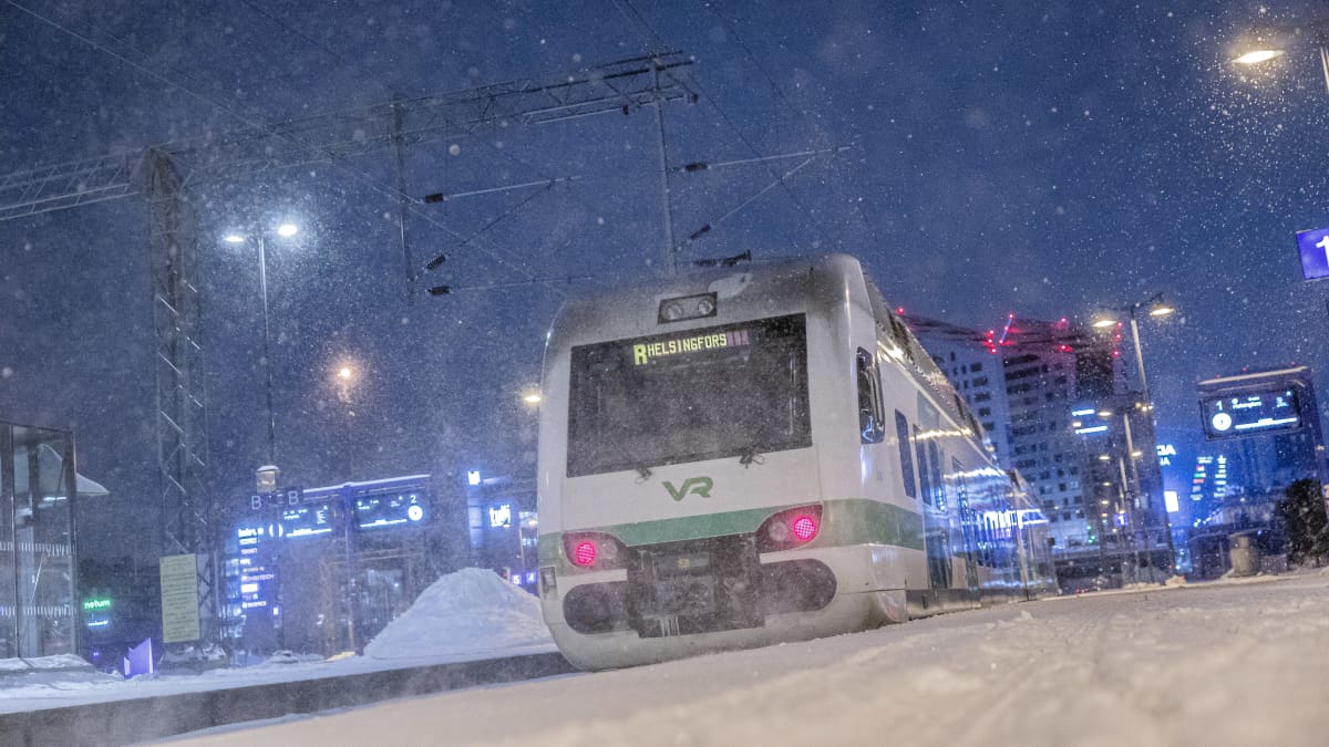 Junat pysähtyivät, Nysse-liikenteessä voi olla ahdasta etenkin Nokian ...