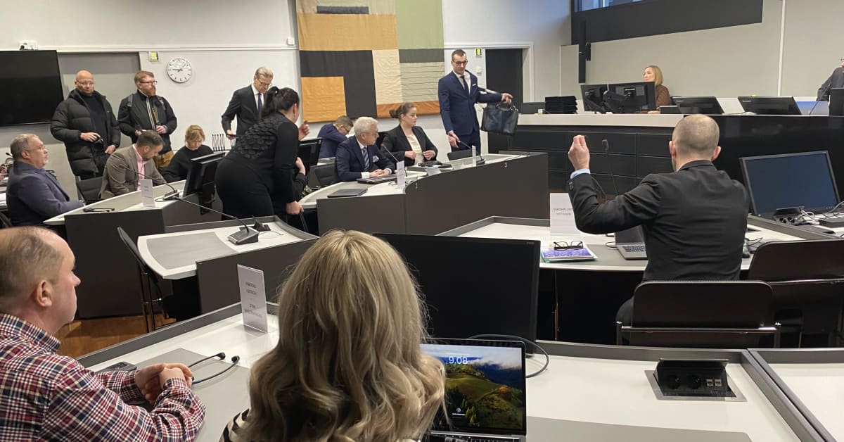 Начался судебный процесс по делу Airiston Helmi – обвиняемый российский ...