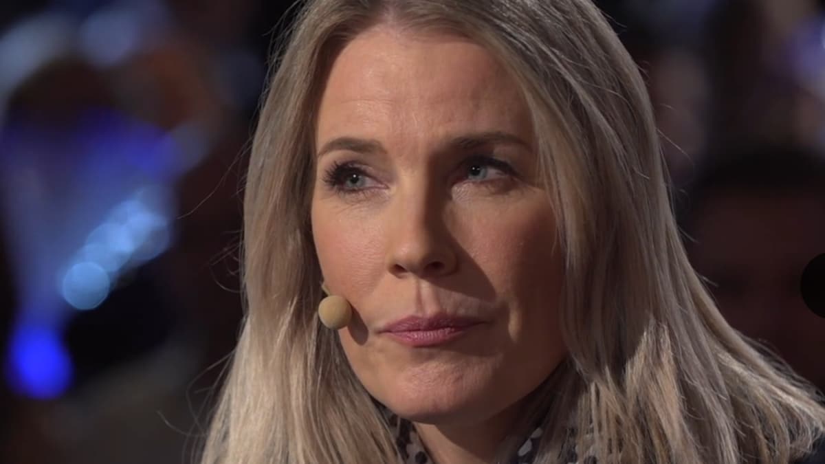 Laura Huhtasaaren Saara sisko Pyrkii Presidenttiehdokkaaksi Pienen