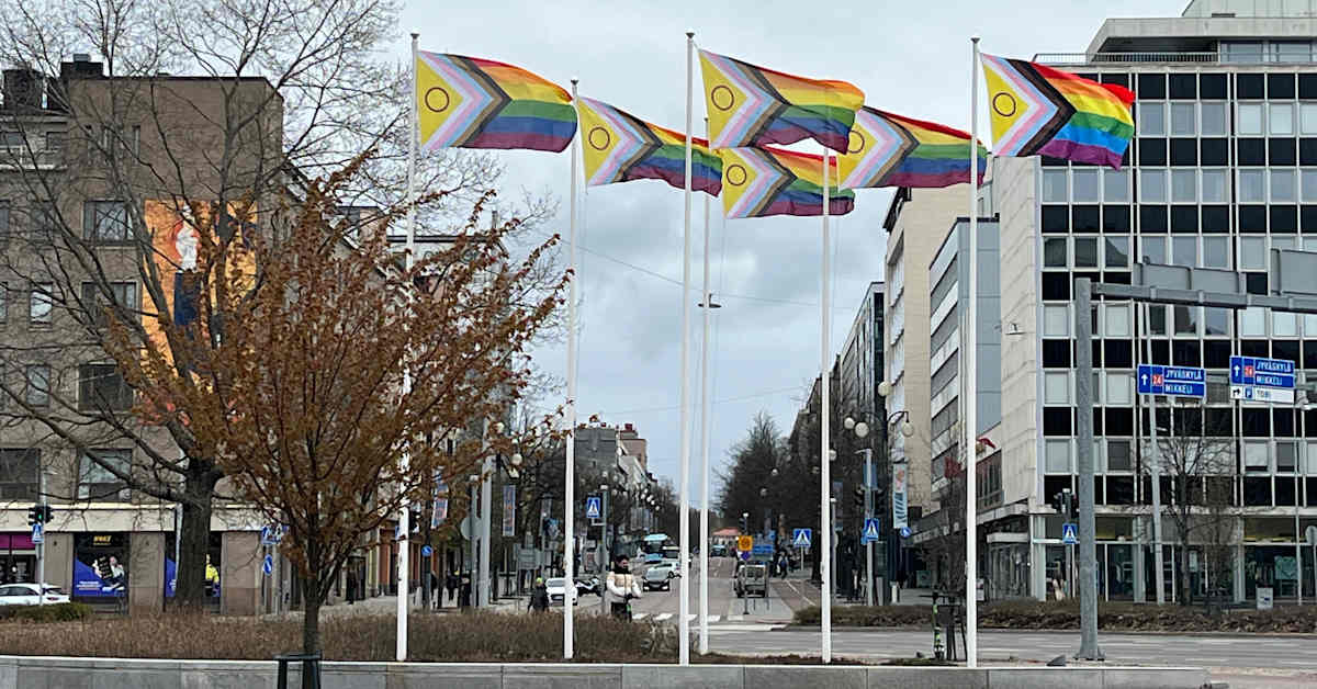 Pride-liput varastettiin taas Lahdessa | Päijät-Häme | Yle