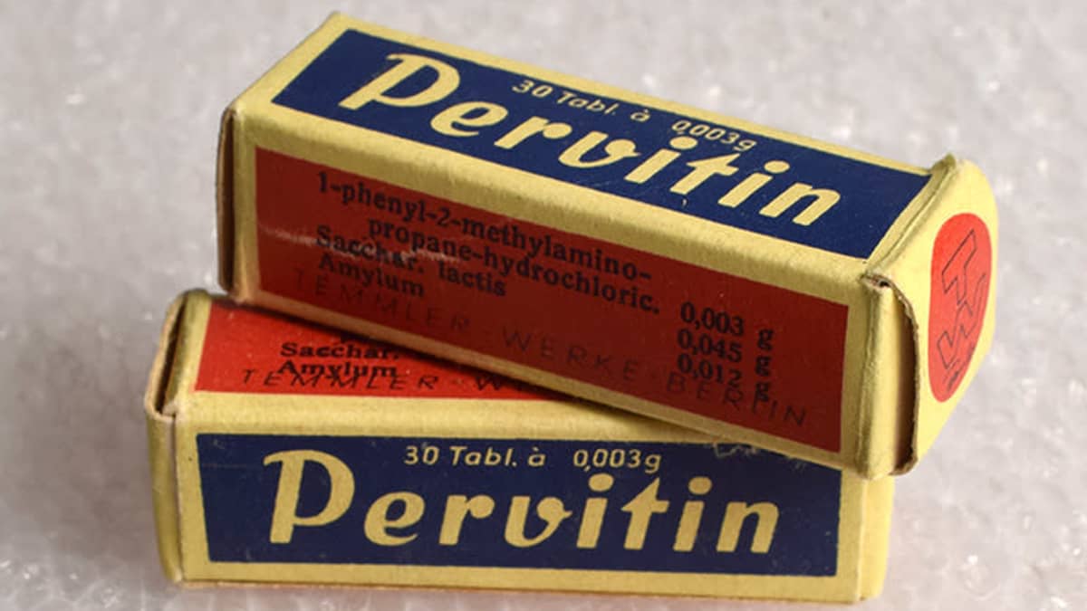 Aimo Koivunen nielaisi koko partion Pervitin-pillerit, hiihti miinaan ...