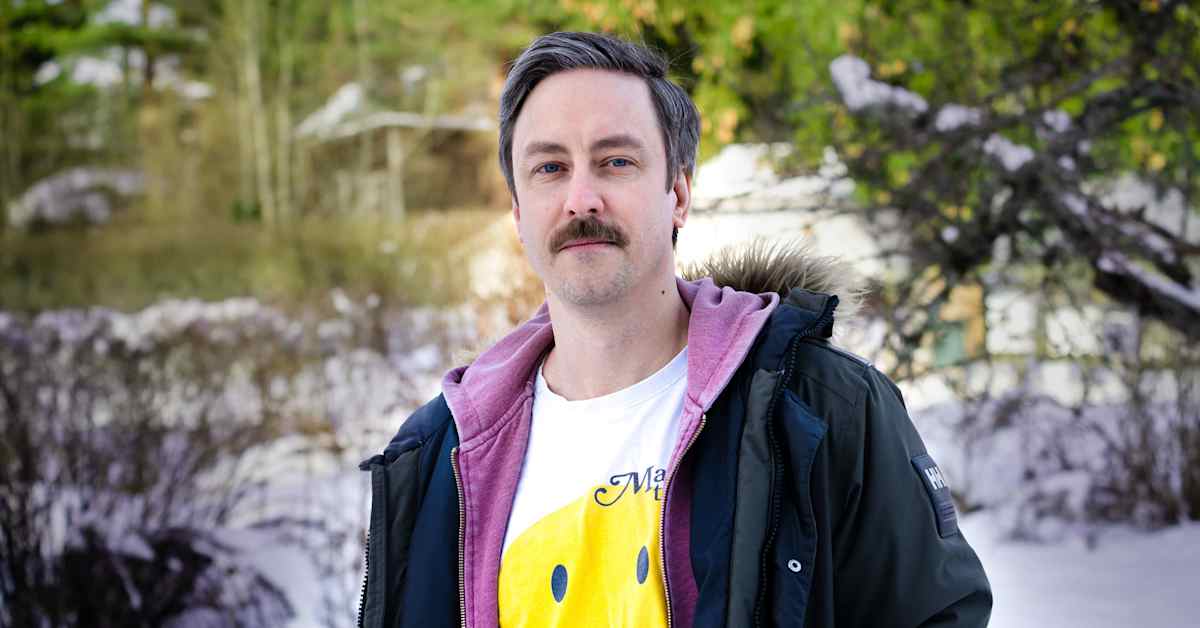 Dan Bäckman längtar efter att hinna läsa böckerna han köper för sin lön ...