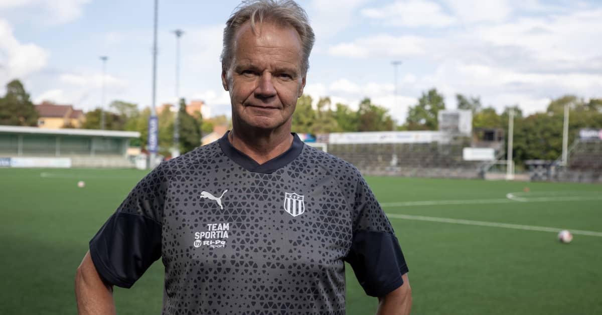 Veikkausliigaan palaava valmentaja Juha Malinen sanoo kaivanneensa tositoimiin kentän laidalle ...