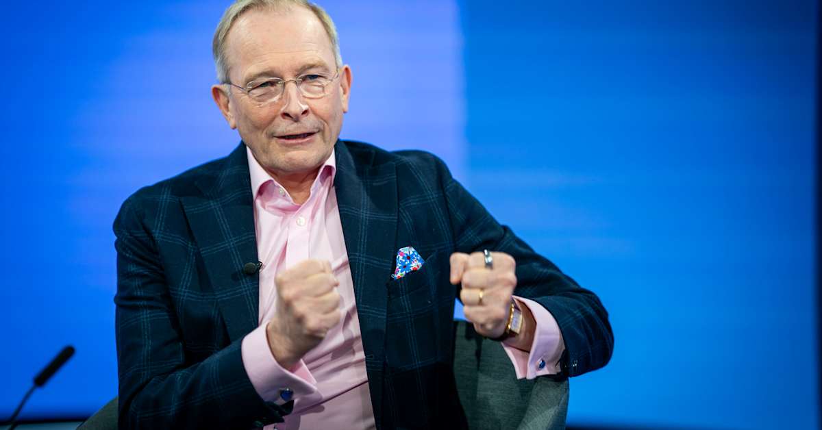 Risto E.J. Penttilä TV1:n Ykkösaamun vieraana – mitä haluat kysyä ...