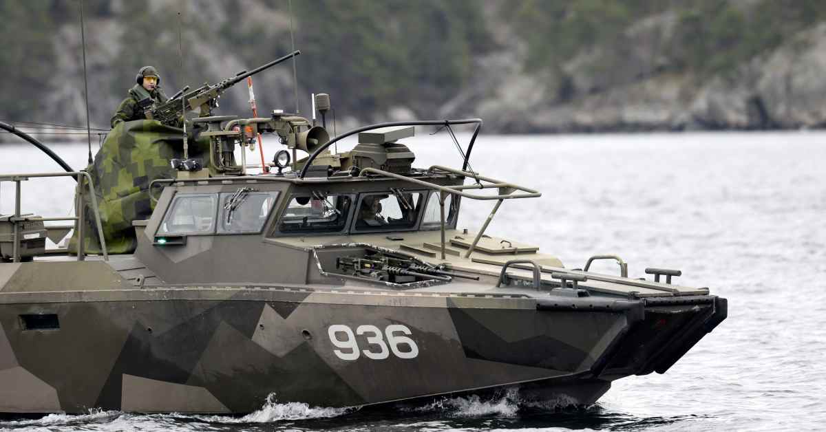 Ubåt jagades igen nära Stockholm | Utrikes | Svenska Yle