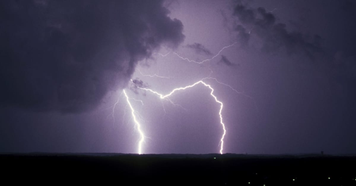 Blixt slog ner i egnahemshus i Vörå | Österbotten | Svenska Yle