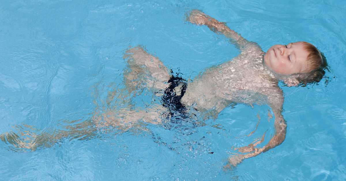 Idrottsinstruktör: Barn kan inte simma ryggsim – för mycket skärmtid ...