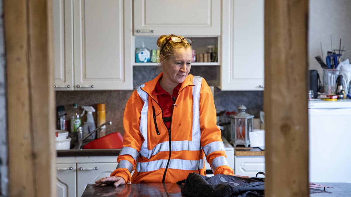 Minna Vuorenmaa oli pulloja keräilevä työtön, kunnes lasten kehotus ...