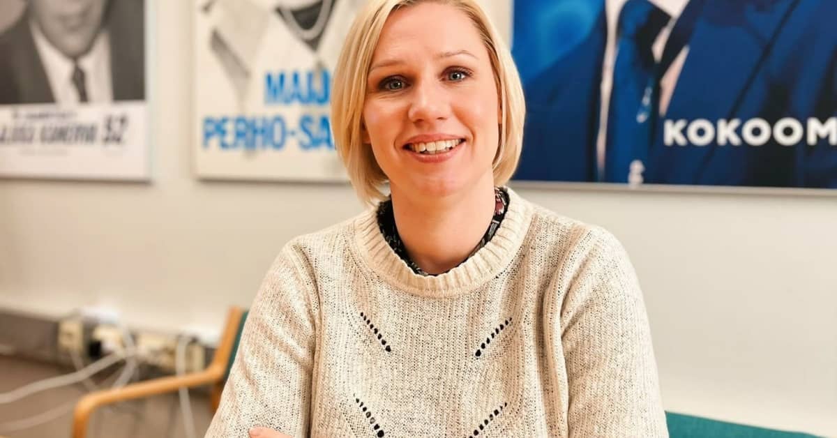Turun perussuomalainen kaupunginvaltuutettu Laura Kaarniharju siirtyy ...