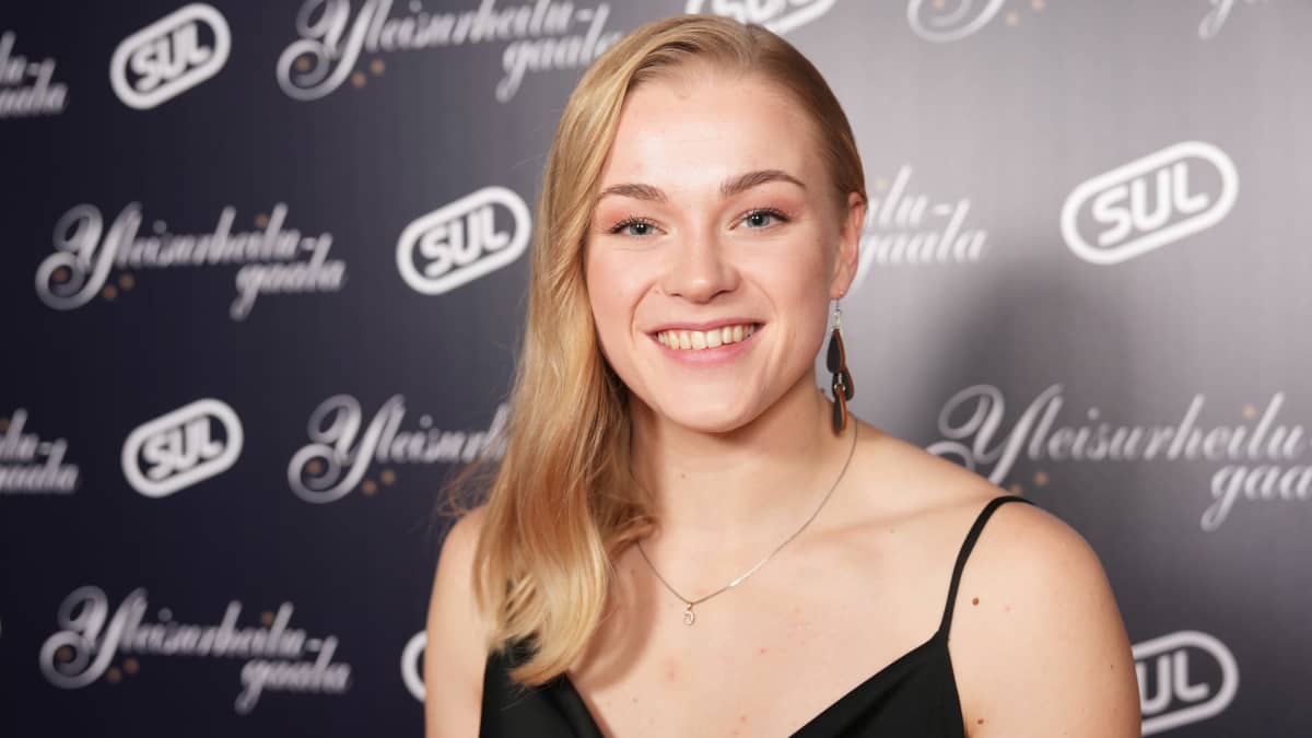 Wilma Murto valittiin Yleisurheilugaalassa Vuoden yleisurheilijaksi ...