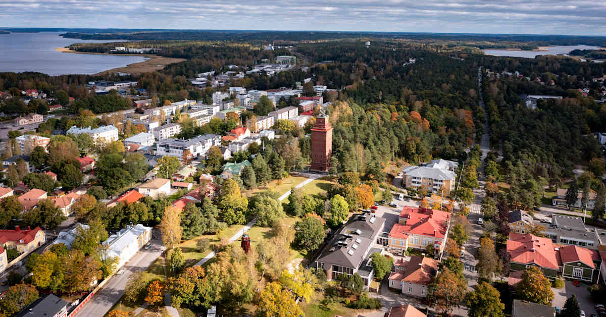 Ovanlig våldsvåg i Ekenäs – den huvudmisstänkta är svensk medborgare ...