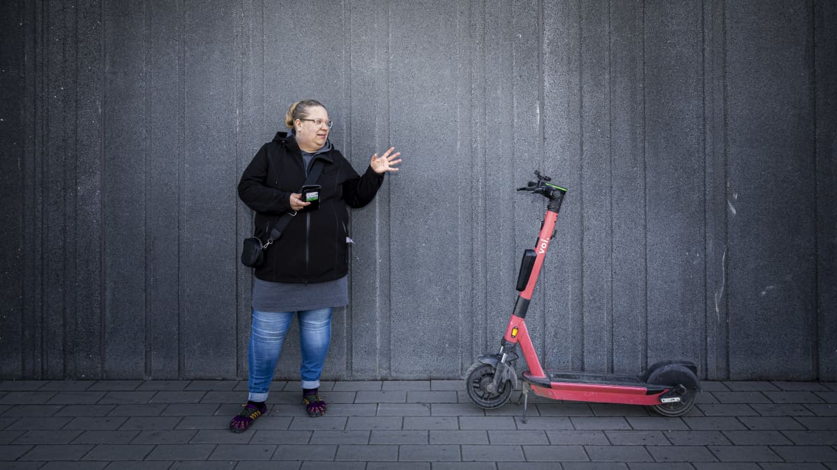 Vaikka moni vihaa, sähköpotkulaudoilla on myös vahva käyttäjäkunta ...